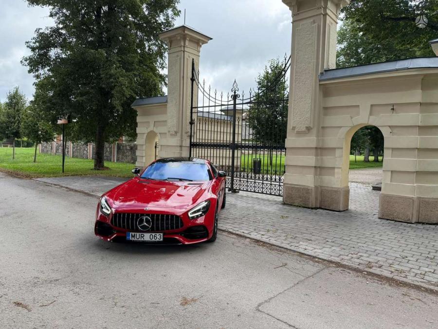 Красный Мерседес AMG GT 2020 в Вильнюс, объемом двигателя 3.98 л и пробегом 30 тыс. км за 80000 €, фото 6 на AUTOMOTO.COM.LV