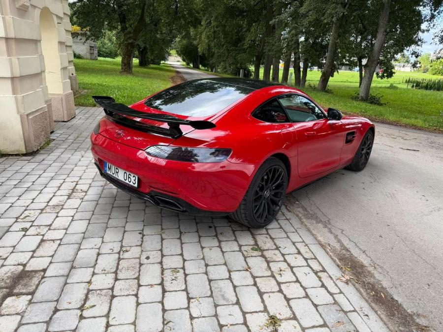 Красный Мерседес AMG GT 2020 в Вильнюс, объемом двигателя 3.98 л и пробегом 30 тыс. км за 80000 €, фото 7 на AUTOMOTO.COM.LV