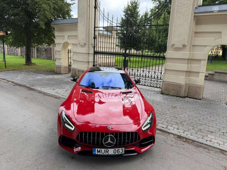 Красный Мерседес AMG GT 2020 в Вильнюс, объемом двигателя 3.98 л и пробегом 30 тыс. км за 80000 €, фото 14 на AUTOMOTO.COM.LV