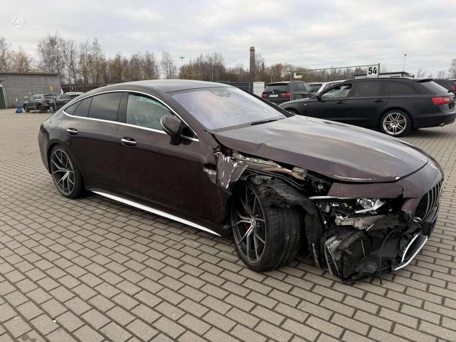 Красный Мерседес AMG GT 2022 в Мариямполе, объемом двигателя 4.00 л и пробегом 41 тыс. км за 76500 €, фото 7 на AUTOMOTO.COM.LV