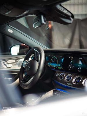 Красный Мерседес AMG GT 2022 в Мариямполе, объемом двигателя 4.00 л и пробегом 45 тыс. км за 109950 €, фото 26 на AUTOMOTO.COM.LV