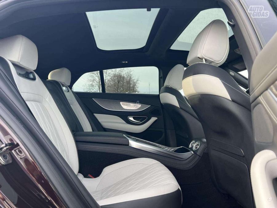 Красный Мерседес AMG GT 2022 в Мариямполе, объемом двигателя 4.00 л и пробегом 45 тыс. км за 109950 €, фото 37 на AUTOMOTO.COM.LV