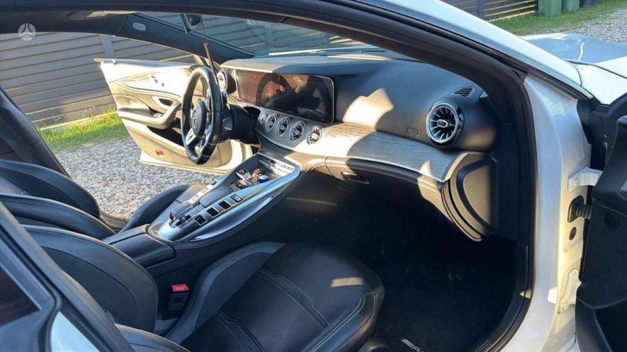 Белый Мерседес AMG GT 2019 в Вильнюс, объемом двигателя 3.00 л и пробегом 34 тыс. км за 75000 €, фото 24 на AUTOMOTO.COM.LV