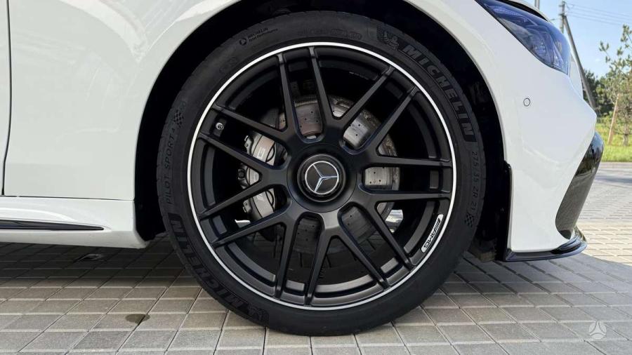 Белый Мерседес AMG GT 2019 в Вильнюс, объемом двигателя 3.00 л и пробегом 34 тыс. км за 75000 €, фото 16 на AUTOMOTO.COM.LV