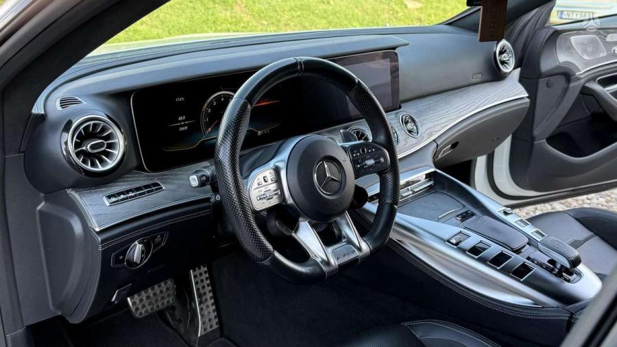 Белый Мерседес AMG GT 2019 в Вильнюс, объемом двигателя 3.00 л и пробегом 34 тыс. км за 75000 €, фото 19 на AUTOMOTO.COM.LV