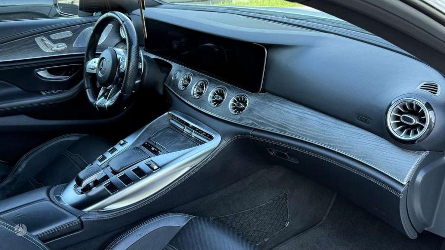 Белый Мерседес AMG GT 2019 в Вильнюс, объемом двигателя 3.00 л и пробегом 34 тыс. км за 75000 €, фото 20 на AUTOMOTO.COM.LV