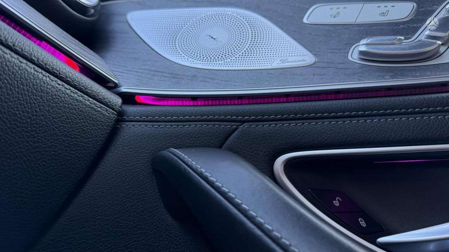 Белый Мерседес AMG GT 2019 в Вильнюс, объемом двигателя 3.00 л и пробегом 34 тыс. км за 75000 €, фото 36 на AUTOMOTO.COM.LV