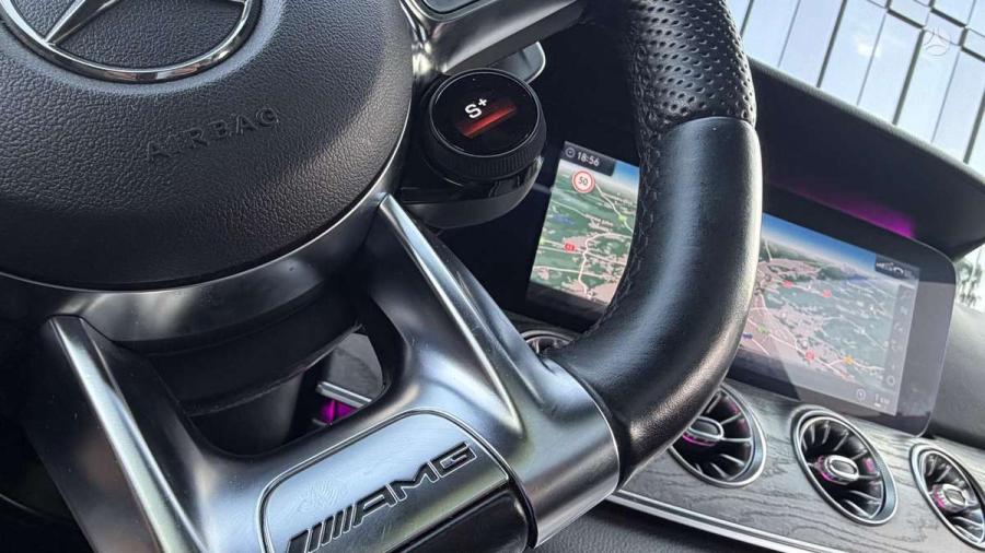 White Mercedes-Benz amg-gt 2019 in Vilnius, with an engine capacity of 3.00 L and mileage of 34 thousand km for 75000 €, photo 23 on AUTOMOTO.COM.LV