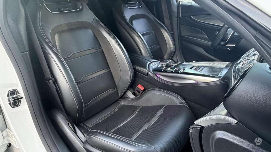 White Mercedes-Benz amg-gt 2019 in Vilnius, with an engine capacity of 3.00 L and mileage of 34 thousand km for 75000 €, photo 37 on AUTOMOTO.COM.LV