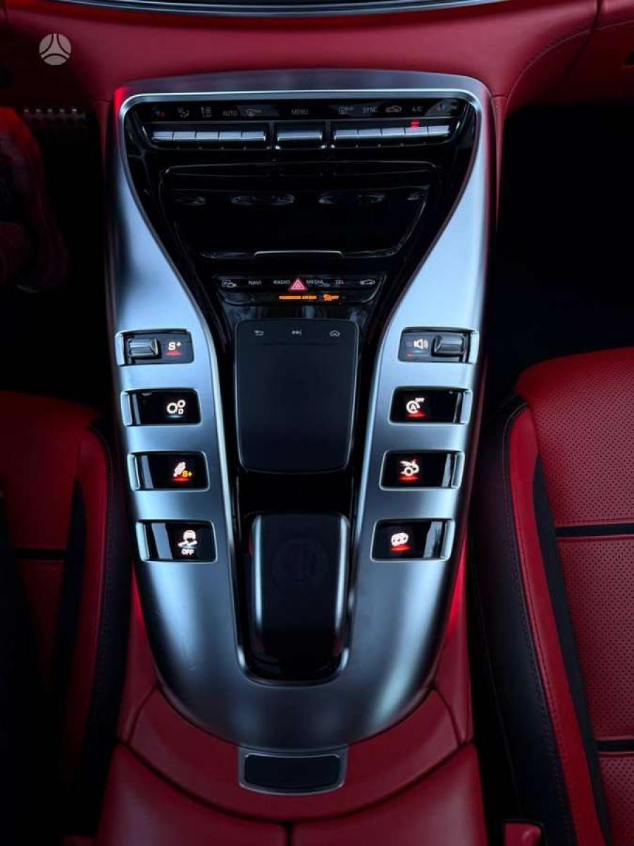 Белый Мерседес AMG GT 2020 в Вильнюс, объемом двигателя 3.98 л и пробегом 44 тыс. км за 66000 €, фото 11 на AUTOMOTO.COM.LV