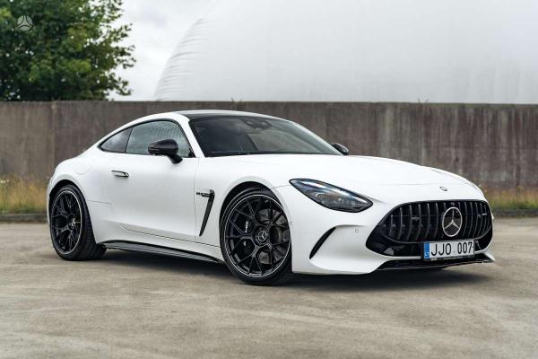 Белый Мерседес AMG GT 2024 в Клайпеда, объемом двигателя 3.98 л и пробегом 45 тыс. км за 149999 €, фото 1 на AUTOMOTO.COM.LV