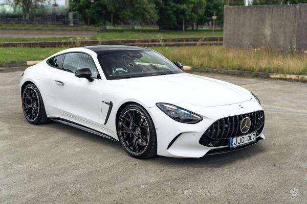 Белый Мерседес AMG GT 2024 в Клайпеда, объемом двигателя 3.98 л и пробегом 45 тыс. км за 149999 €, фото 2 на AUTOMOTO.COM.LV