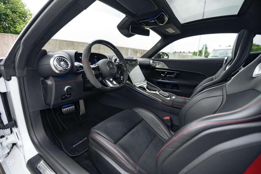 Balts Mercedes-Benz amg-gt 2024 Klaipėda, ar dzinēja tilpumu 3.98 L un nobraukumu 45 tūkst. km par 149999 €, foto 22 vietnē AUTOMOTO.COM.LV