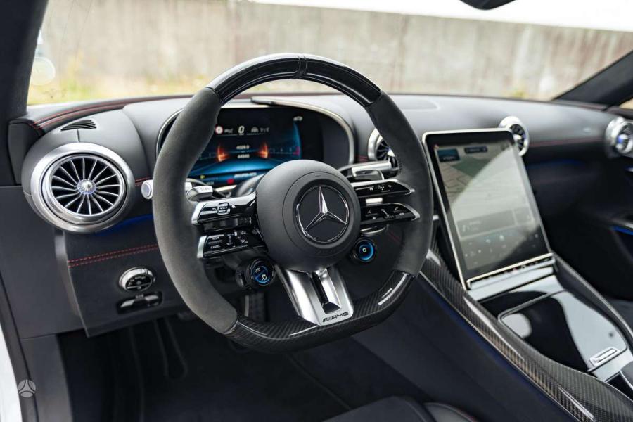 Balts Mercedes-Benz amg-gt 2024 Klaipėda, ar dzinēja tilpumu 3.98 L un nobraukumu 45 tūkst. km par 149999 €, foto 23 vietnē AUTOMOTO.COM.LV