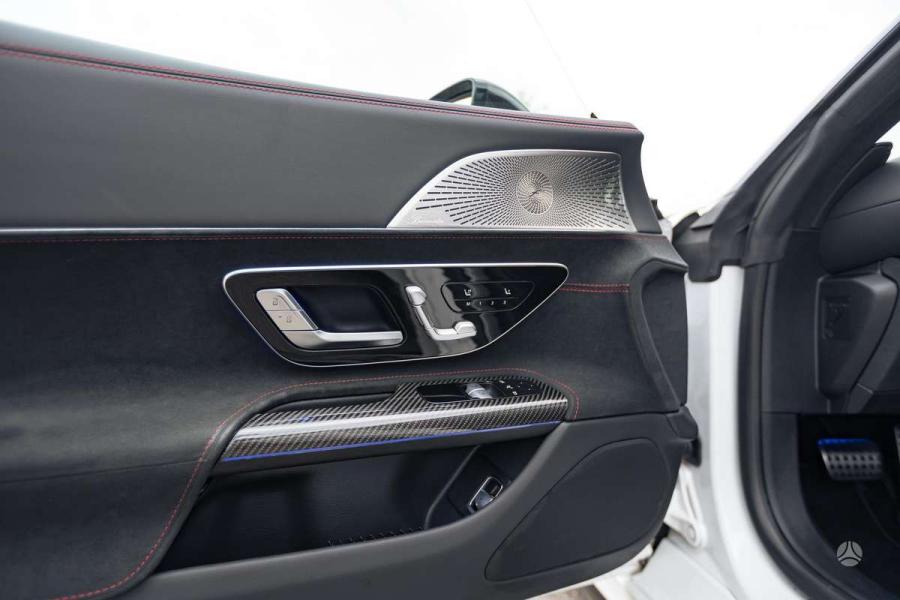 Balts Mercedes-Benz amg-gt 2024 Klaipėda, ar dzinēja tilpumu 3.98 L un nobraukumu 45 tūkst. km par 149999 €, foto 24 vietnē AUTOMOTO.COM.LV