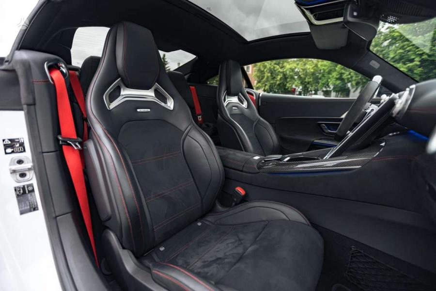 Balts Mercedes-Benz amg-gt 2024 Klaipėda, ar dzinēja tilpumu 3.98 L un nobraukumu 45 tūkst. km par 149999 €, foto 33 vietnē AUTOMOTO.COM.LV