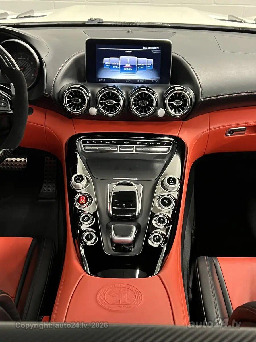 Белый Мерседес AMG GT 2015 в Таллин, объемом двигателя 4.00 л и пробегом 79 тыс. км за 64995 €, фото 24 на AUTOMOTO.COM.LV