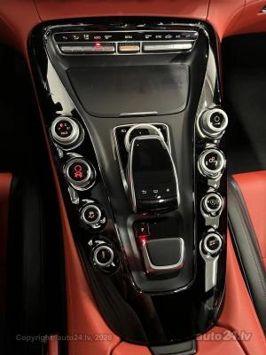 Белый Мерседес AMG GT 2015 в Таллин, объемом двигателя 4.00 л и пробегом 79 тыс. км за 64995 €, фото 26 на AUTOMOTO.COM.LV