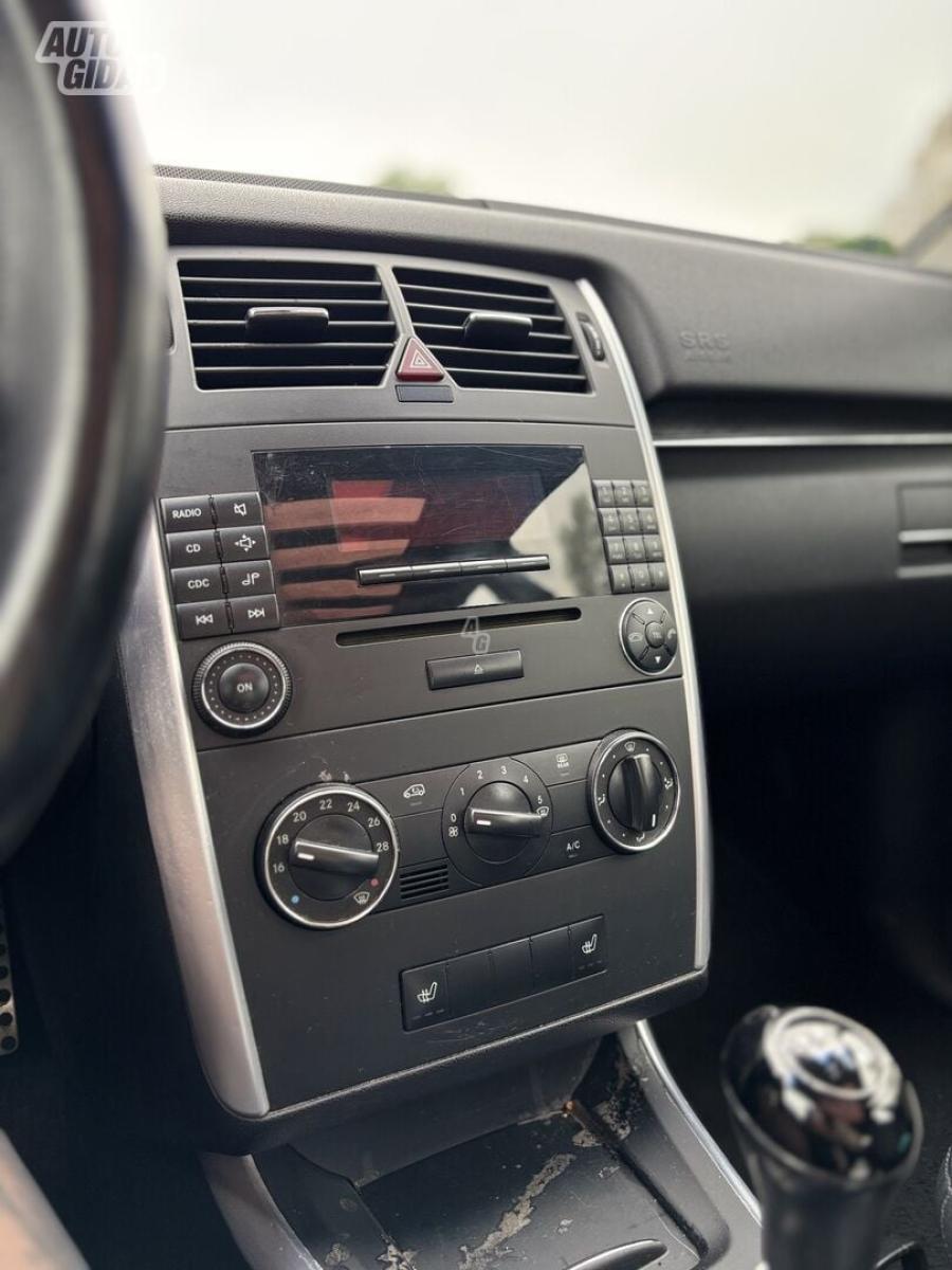 Черный Мерседес B 150 2008 в Каунас, объемом двигателя 1.40 л и пробегом 296 тыс. км за 1800 €, фото 12 на AUTOMOTO.COM.LV