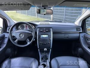 Zils Mercedes-Benz B 150 2006 Rīga, ar dzinēja tilpumu 1.50 L un nobraukumu 214 tūkst. km par 1899 €, foto 10 vietnē AUTOMOTO.COM.LV