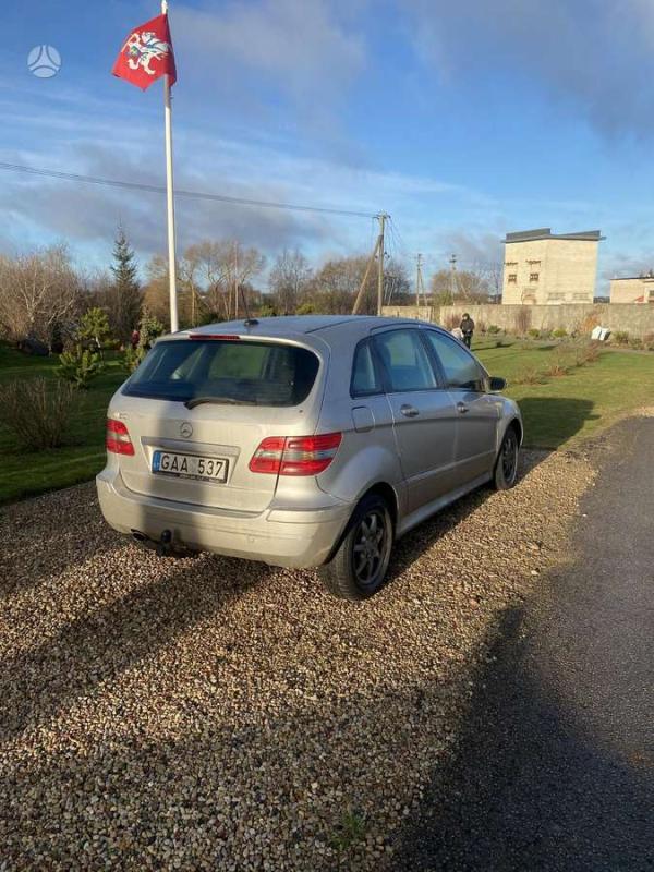 Grey Mercedes-Benz B 150 2007 in Vilnius, with an engine capacity of 1.50 L and mileage of 180 thousand km for 1300 €, photo 2 on AUTOMOTO.COM.LV