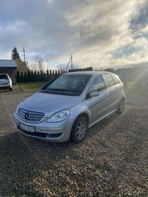 Grey Mercedes-Benz B 150 2007 in Vilnius, with an engine capacity of 1.50 L and mileage of 180 thousand km for 1300 €, photo 5 on AUTOMOTO.COM.LV