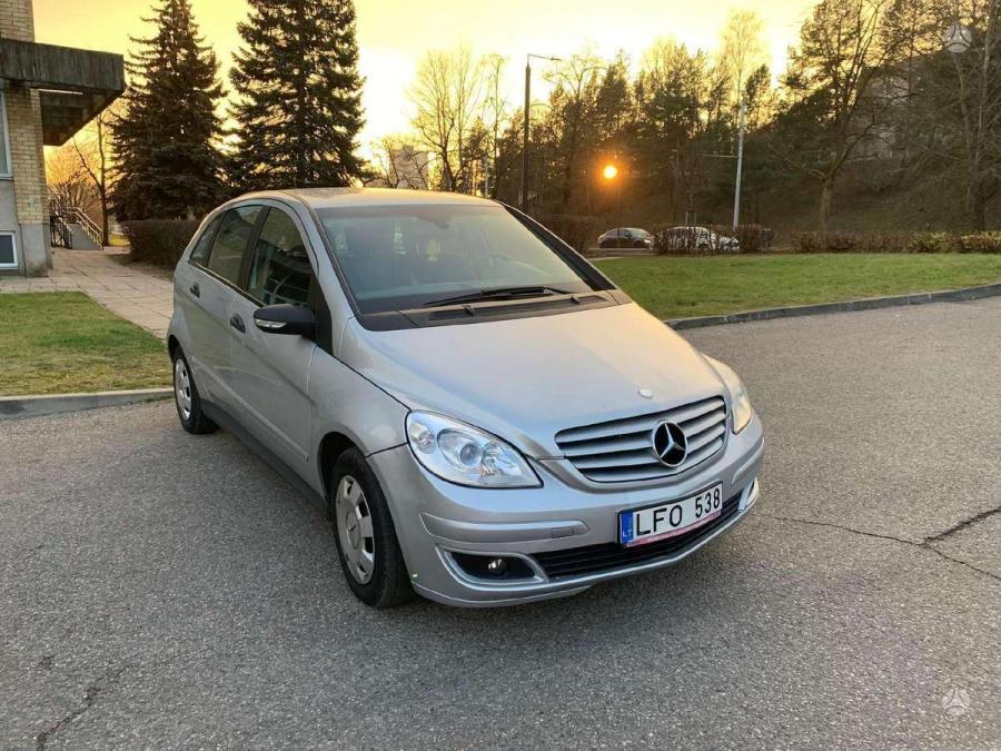 Серый Мерседес B 150 2007 в Вильнюс, объемом двигателя 1.50 л и пробегом 273 тыс. км за 1000 €, фото 3 на AUTOMOTO.COM.LV