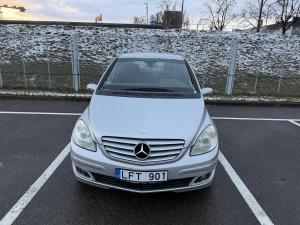 Grey Mercedes-Benz B 150 2006 in Vilnius, with an engine capacity of 1.50 L and mileage of 274 thousand km for 1550 €, photo 2 on AUTOMOTO.COM.LV