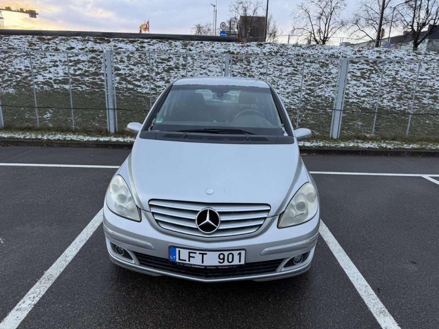 Grey Mercedes-Benz B 150 2006 in Vilnius, with an engine capacity of 1.50 L and mileage of 274 thousand km for 1550 €, photo 2 on AUTOMOTO.COM.LV