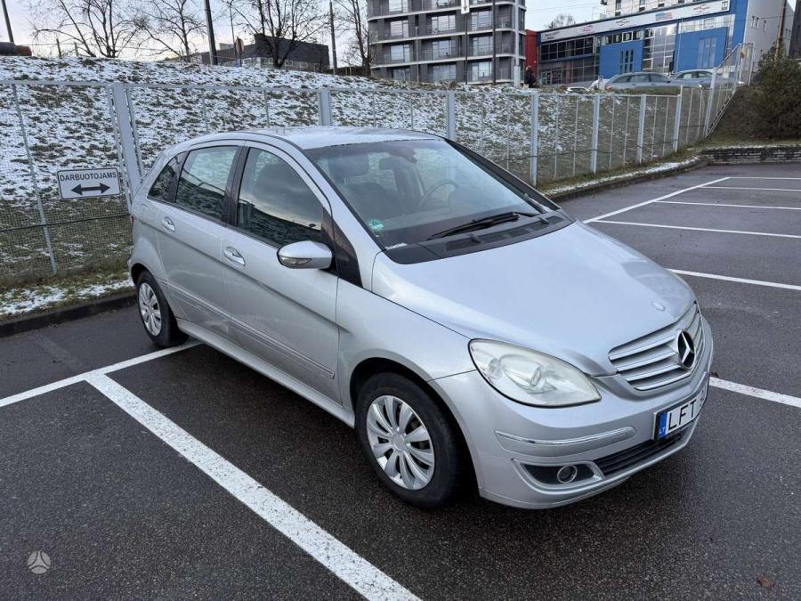 Grey Mercedes-Benz B 150 2006 in Vilnius, with an engine capacity of 1.50 L and mileage of 274 thousand km for 1550 €, photo 3 on AUTOMOTO.COM.LV