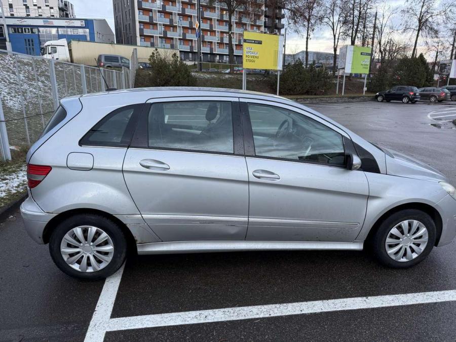 Grey Mercedes-Benz B 150 2006 in Vilnius, with an engine capacity of 1.50 L and mileage of 274 thousand km for 1550 €, photo 4 on AUTOMOTO.COM.LV