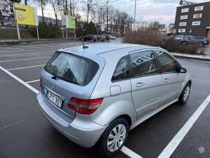 Grey Mercedes-Benz B 150 2006 in Vilnius, with an engine capacity of 1.50 L and mileage of 274 thousand km for 1550 €, photo 5 on AUTOMOTO.COM.LV