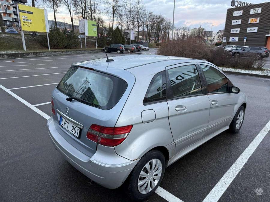 Grey Mercedes-Benz B 150 2006 in Vilnius, with an engine capacity of 1.50 L and mileage of 274 thousand km for 1550 €, photo 5 on AUTOMOTO.COM.LV
