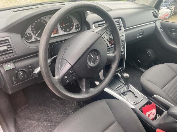 Mercedes-Benz B 150 2006 in Kretinga, with an engine capacity of 1.50 L and mileage of 280 thousand km for 2000 €, photo 6 on AUTOMOTO.COM.LV
