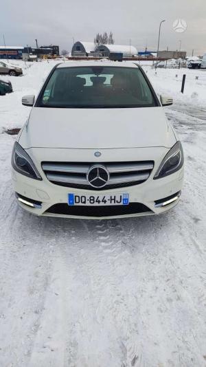 White Mercedes-Benz B 150 2015 in Taurage, with an engine capacity of 1.50 L and mileage of 280 thousand km for 5500 €, photo  on AUTOMOTO.COM.LV