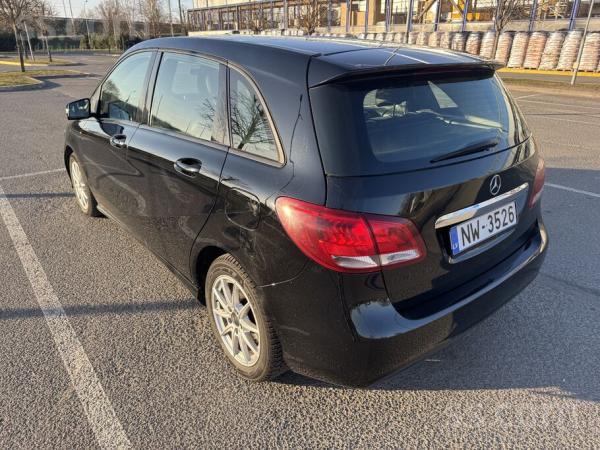 Melns Mercedes-Benz b-160 2018 Rīga, ar dzinēja tilpumu 1.50 L un nobraukumu 499 tūkst. km par 6500 €, foto 3 vietnē AUTOMOTO.COM.LV