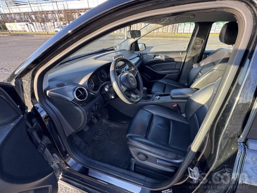 Melns Mercedes-Benz b-160 2018 Rīga, ar dzinēja tilpumu 1.50 L un nobraukumu 499 tūkst. km par 6500 €, foto 13 vietnē AUTOMOTO.COM.LV