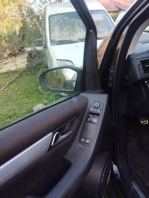 Mercedes-Benz b-170 2006 Kaišiadorys vietnē Melns Mercedes-Benz b-170 2006 Kaišiadorys, ar dzinēja tilpumu 1.70 L un nobraukumu 190 tūkst. km par 1700 €, foto 5 vietnē AUTOMOTO.COM.LV