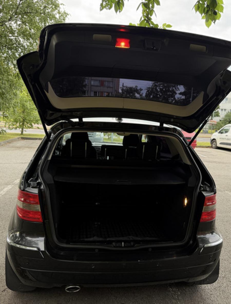 Melns Mercedes-Benz b-170 2007 Tallina, ar dzinēja tilpumu 0.00 L un nobraukumu 165 tūkst. km par 3900 €, foto 8 vietnē AUTOMOTO.COM.LV