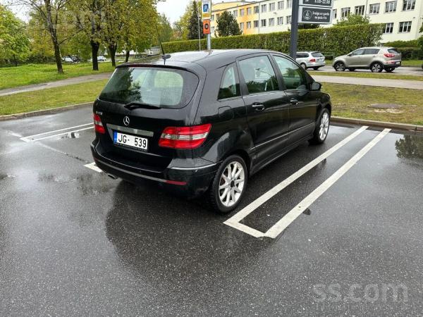 Black Mercedes-Benz b-170 2008 in Riga, with an engine capacity of 1.70 L and mileage of 133 thousand km for 3950 €, photo 3 on AUTOMOTO.COM.LV