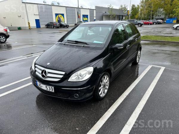 Black Mercedes-Benz b-170 2008 in Riga, with an engine capacity of 1.70 L and mileage of 133 thousand km for 3950 €, photo 7 on AUTOMOTO.COM.LV