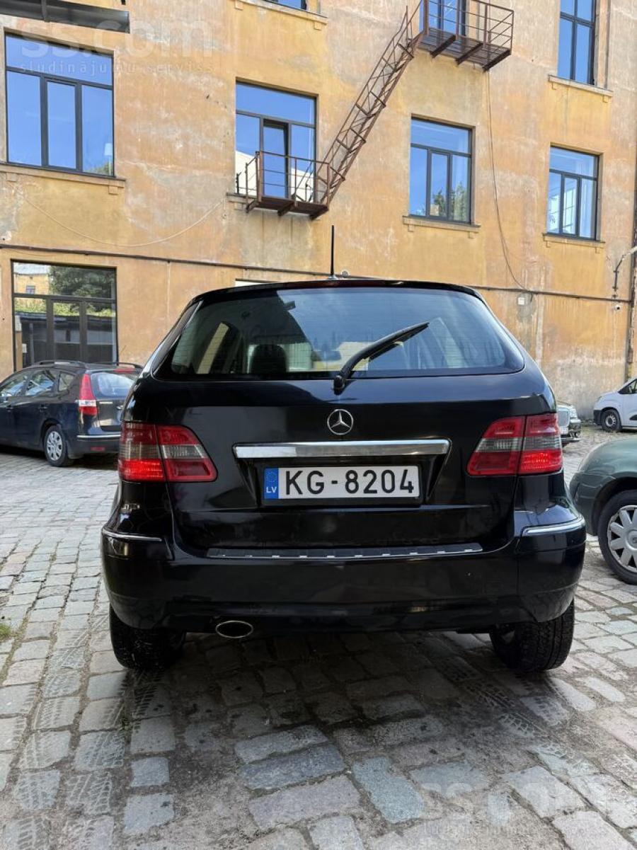 Melns Mercedes-Benz b-170 2009 Rīga, ar dzinēja tilpumu 2.00 L un nobraukumu 233 tūkst. km par 1800 €, foto 4 vietnē AUTOMOTO.COM.LV
