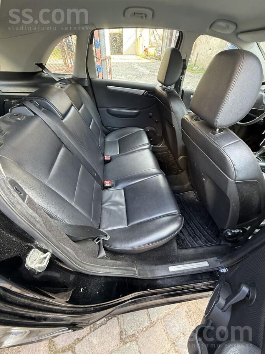 Melns Mercedes-Benz b-170 2009 Rīga, ar dzinēja tilpumu 2.00 L un nobraukumu 233 tūkst. km par 1800 €, foto 9 vietnē AUTOMOTO.COM.LV