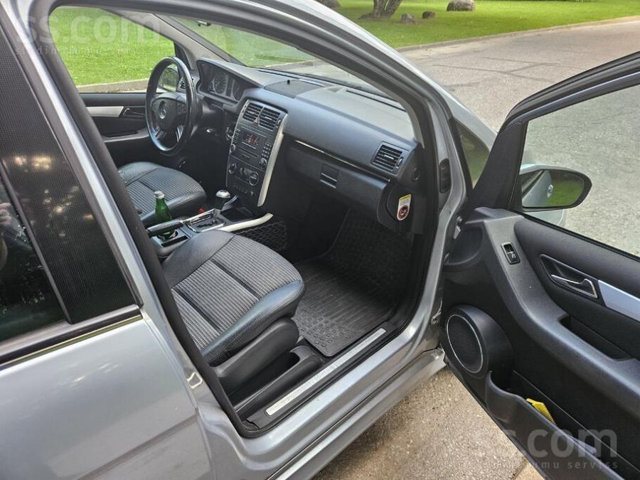 Zils Mercedes-Benz b-170 2006 Rīga, ar dzinēja tilpumu 1.70 L un nobraukumu 233 tūkst. km par 1700 €, foto 3 vietnē AUTOMOTO.COM.LV