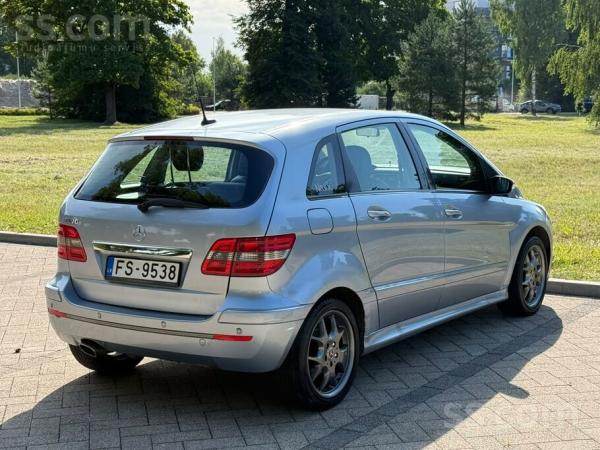 Синий Мерседес Б 170 2006 в Рига, объемом двигателя 1.70 л и пробегом 233 тыс. км за 1990 €, фото 5 на AUTOMOTO.COM.LV