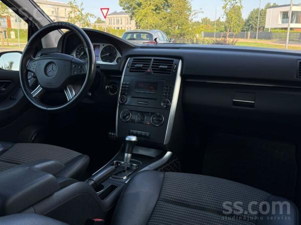 Синий Мерседес Б 170 2006 в Рига, объемом двигателя 1.70 л и пробегом 233 тыс. км за 1990 €, фото 8 на AUTOMOTO.COM.LV