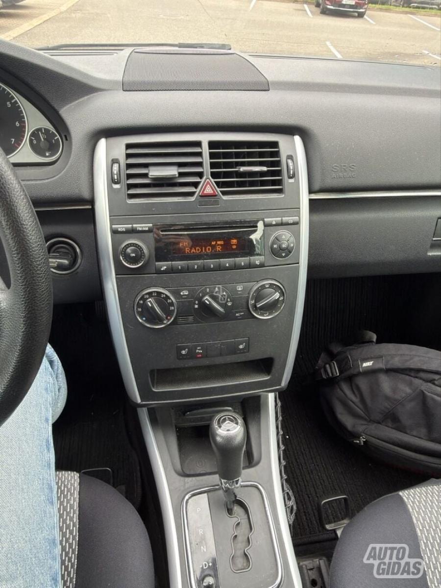 Pelēks Mercedes-Benz b-170 2005 Viļņa, ar dzinēja tilpumu 1.70 L un nobraukumu 243 tūkst. km par 1350 €, foto 10 vietnē AUTOMOTO.COM.LV