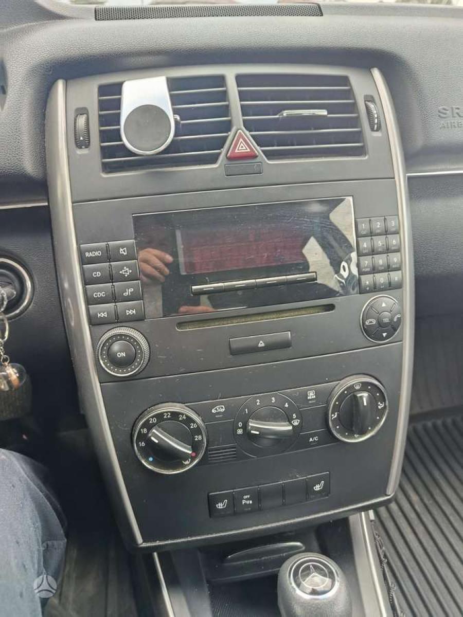 Grey Mercedes-Benz b-170 2007 in Kedainiai, with an engine capacity of 1.70 L and mileage of 106 thousand km for 1250 €, photo 11 on AUTOMOTO.COM.LV