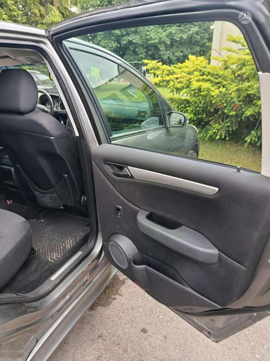 Grey Mercedes-Benz b-170 2007 in Kedainiai, with an engine capacity of 1.70 L and mileage of 106 thousand km for 1250 €, photo 20 on AUTOMOTO.COM.LV