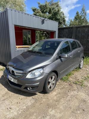 Grey Mercedes-Benz b-170 2009 in Kaunas, with an engine capacity of 2.00 L and mileage of 215 thousand km for 690 €, photo  on AUTOMOTO.COM.LV